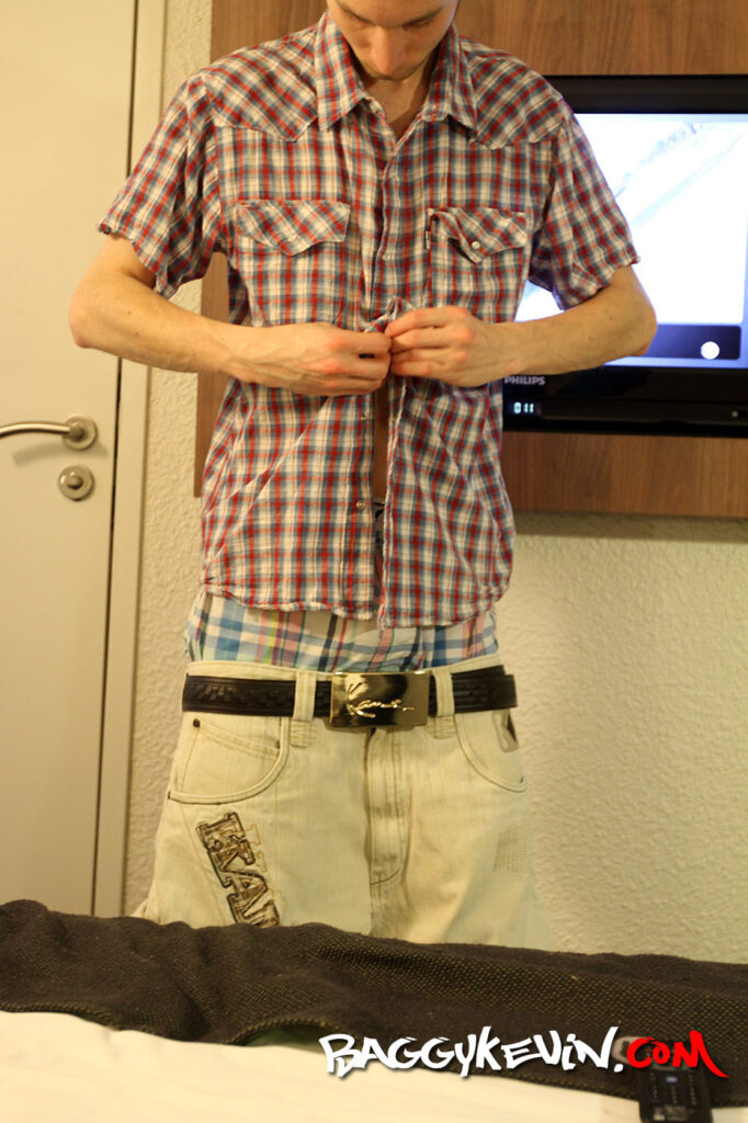sagging pants Pics - Baggykevin.com