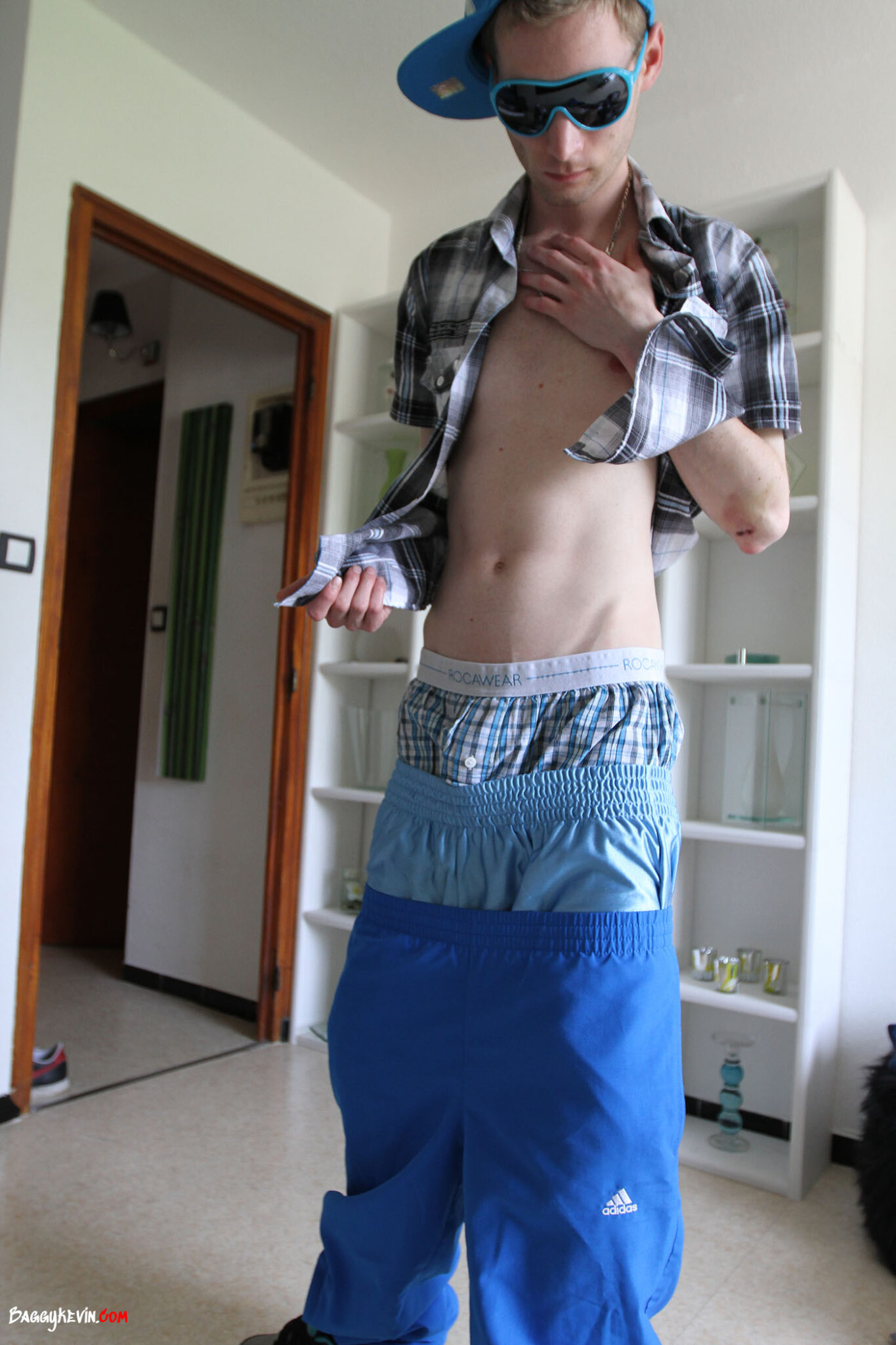 sagging pants Pics - Baggykevin.com