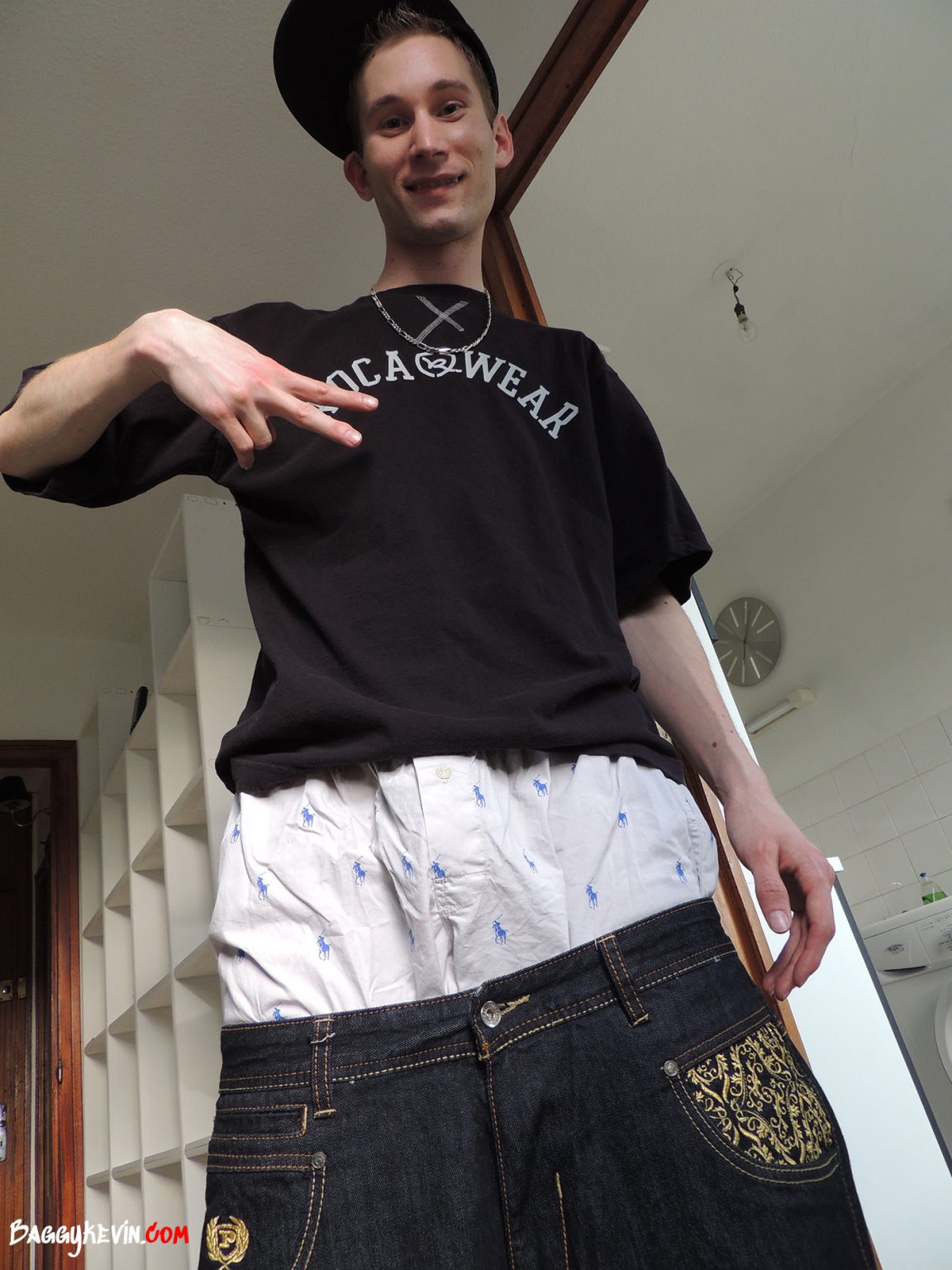 sagging pants Pics - Baggykevin.com